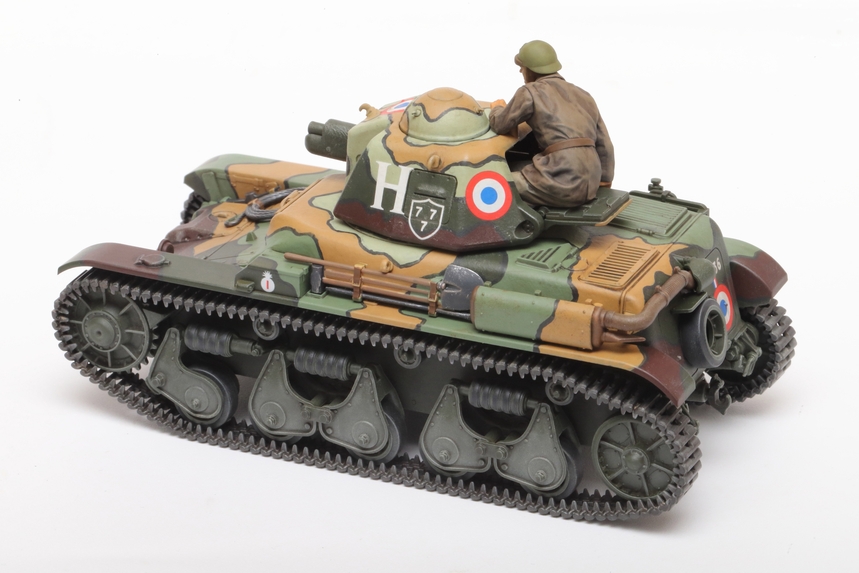 Tamiya 35373 - 1/35 French light tank R35 - SamiRC